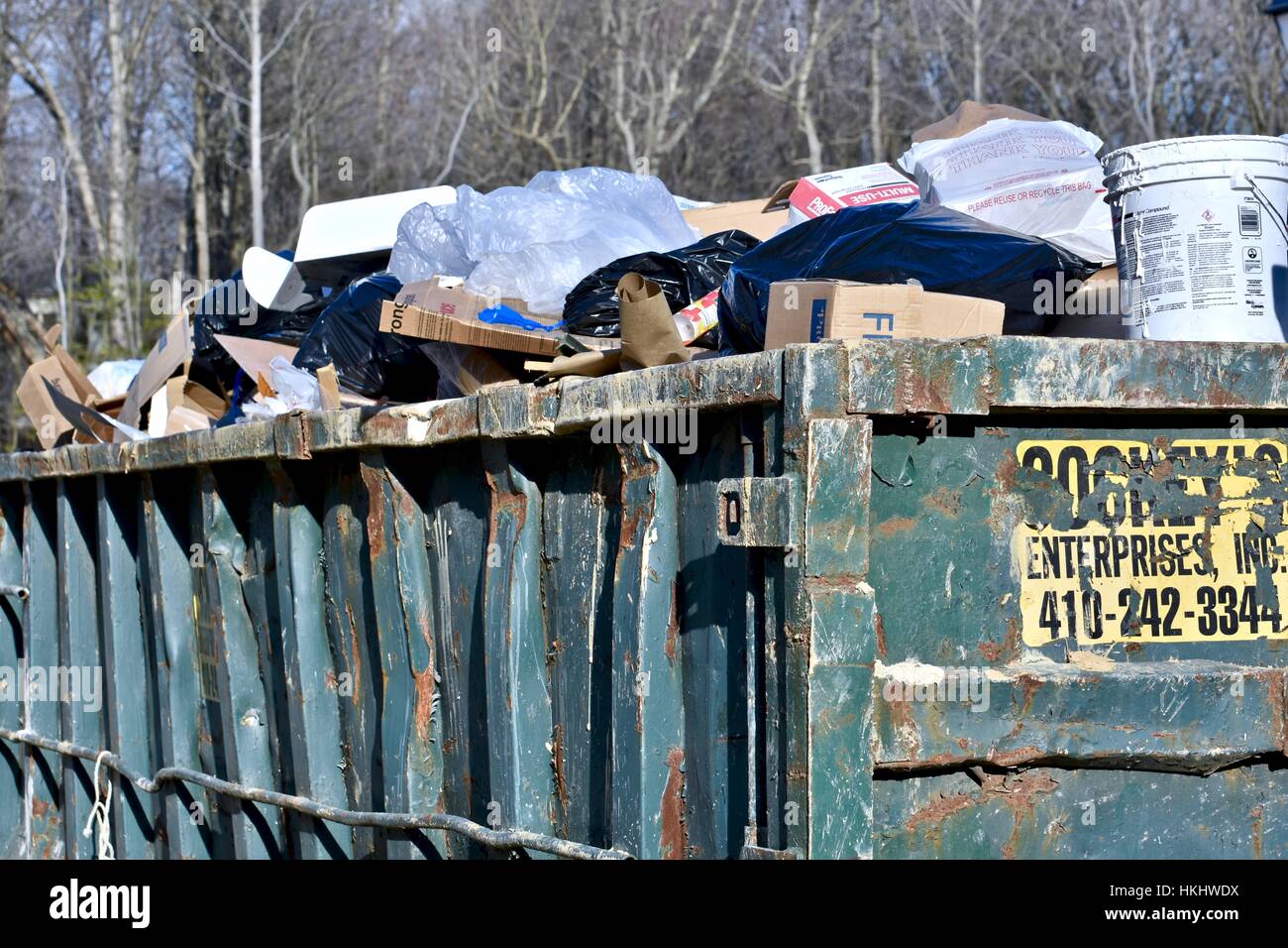 Construction dumpster hi-res stock photography and images - Alamy