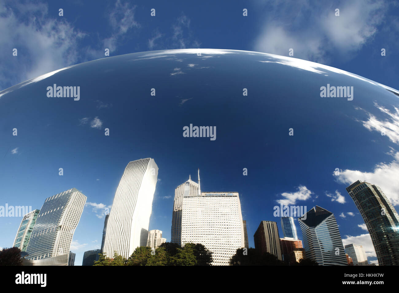 Reflection cloud gate hi-res stock photography and images - Alamy