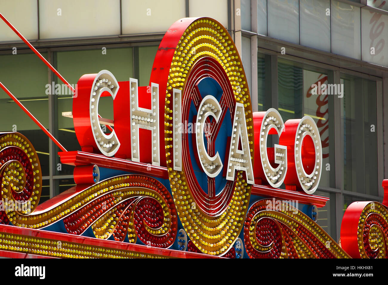 Bright image of the Chicago Theater sign Stock Photo - Alamy