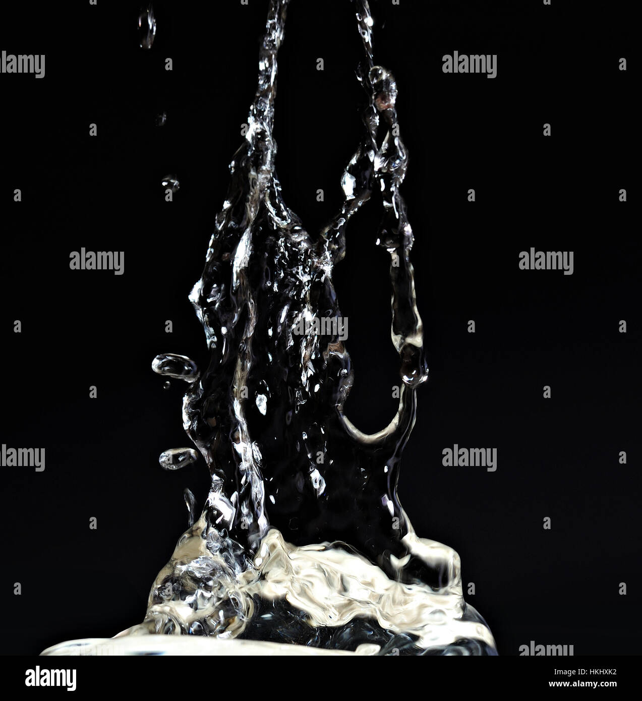 Black solid background hi-res stock photography and images - Alamy