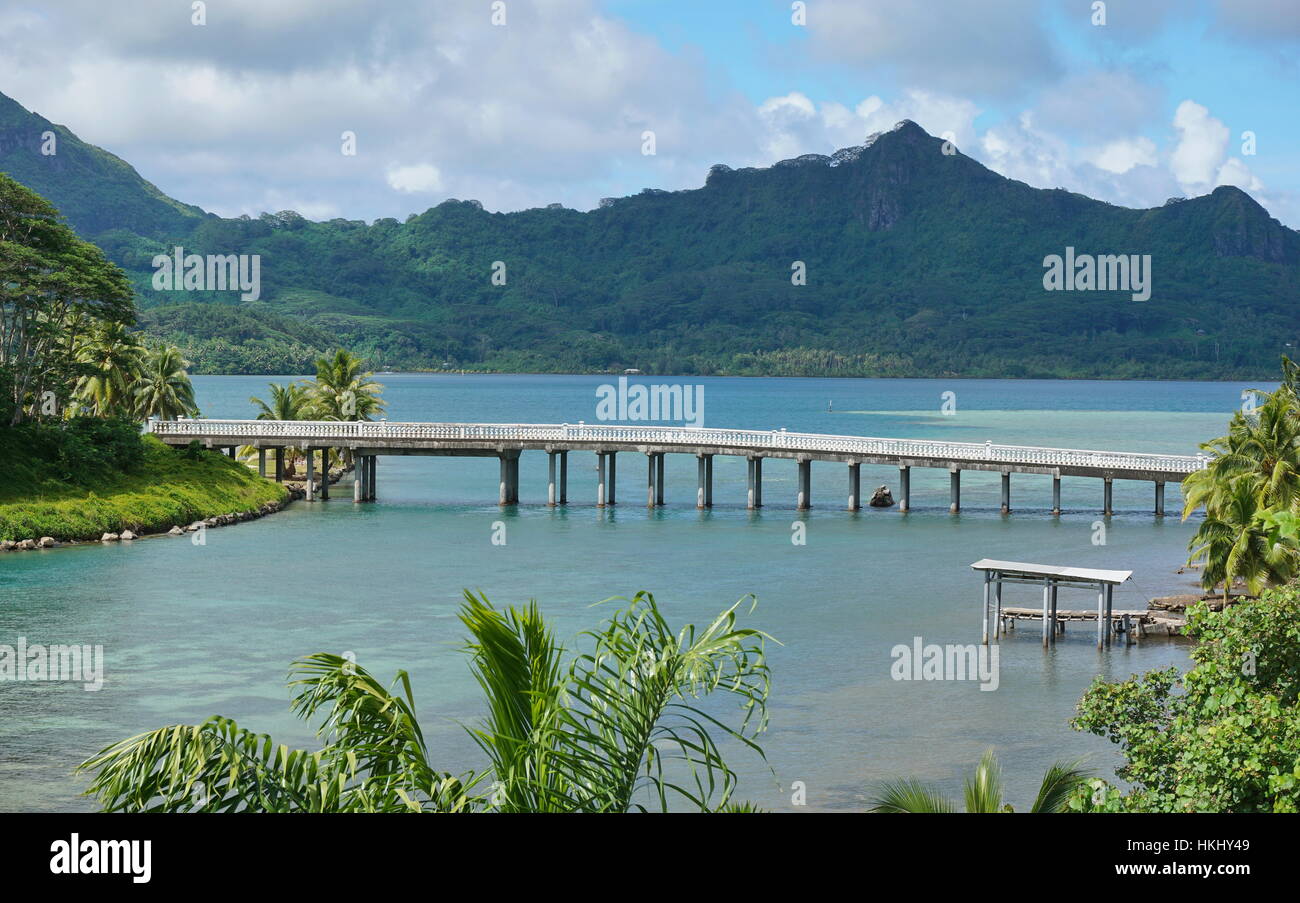 Concrete bridge between Huahine Nui and Huahine Iti islands, Maroe bay ...