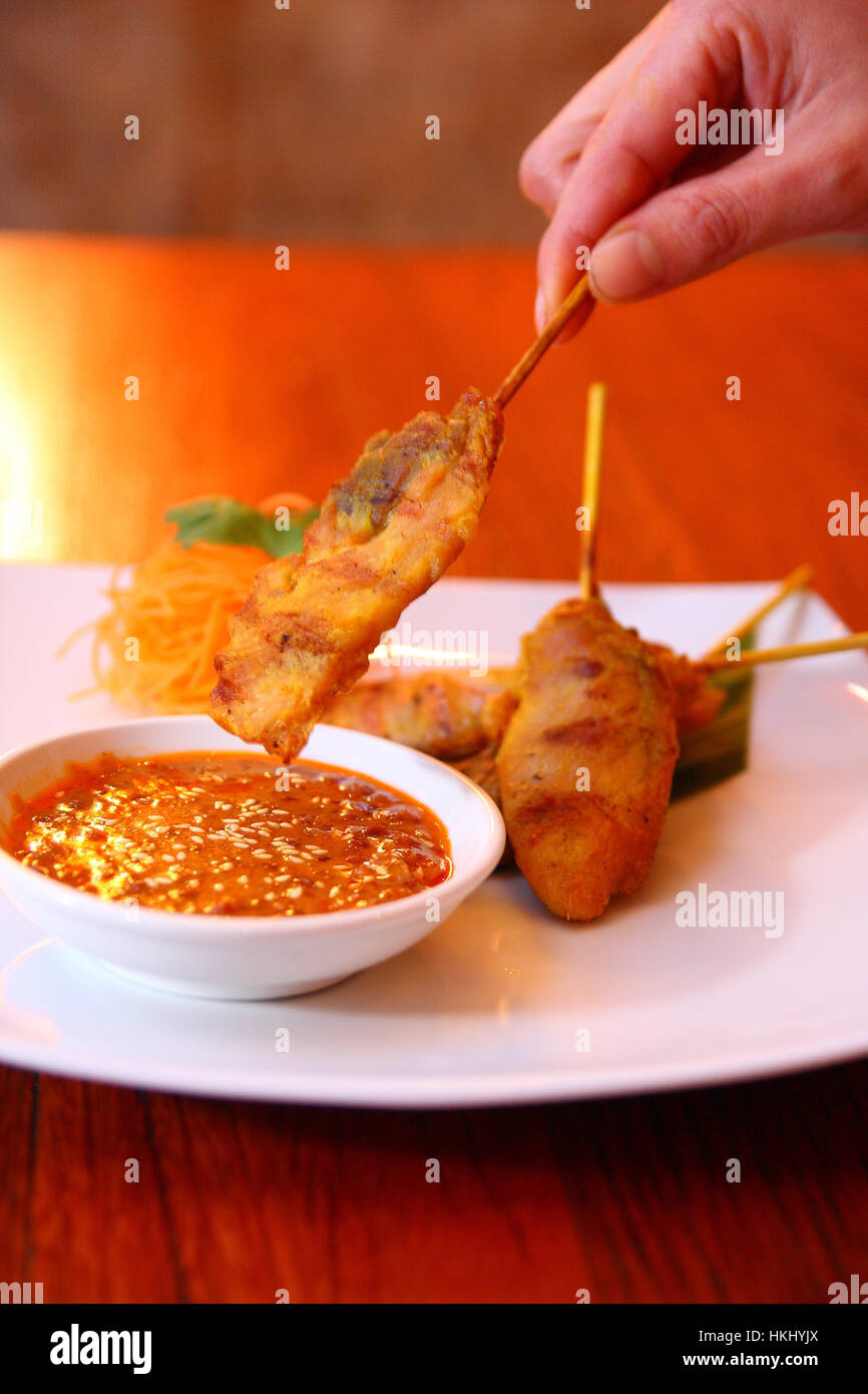 Chicken skewers presentation hi-res stock photography and images - Alamy