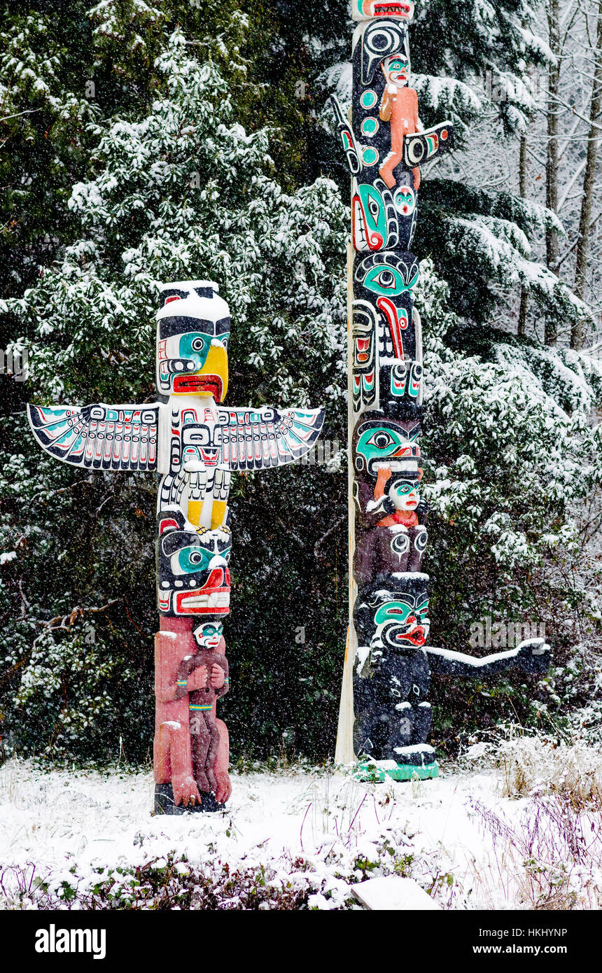Totem snow hi-res stock photography and images - Alamy