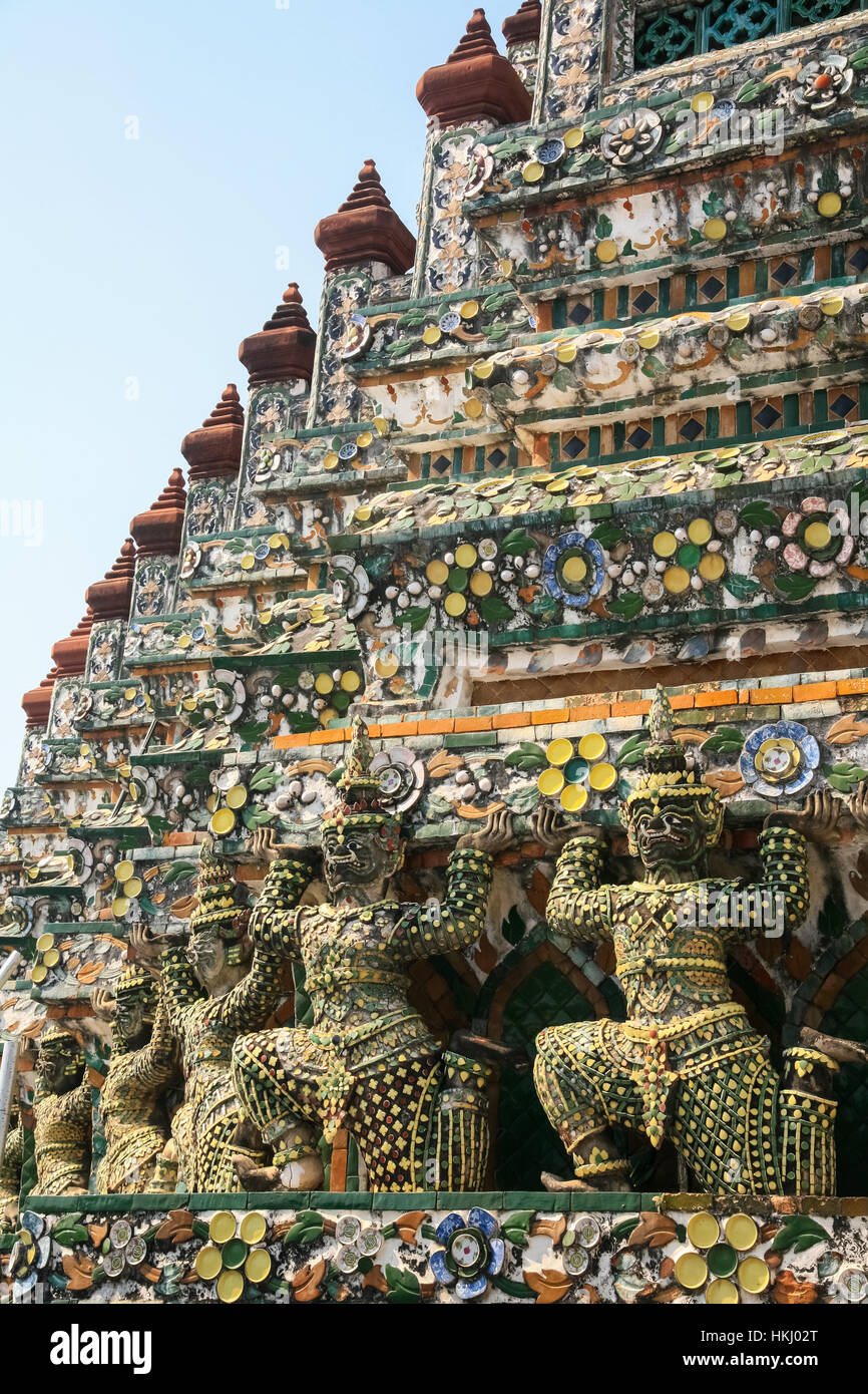 Thailand bangkok tourist full length hi-res stock photography and ...