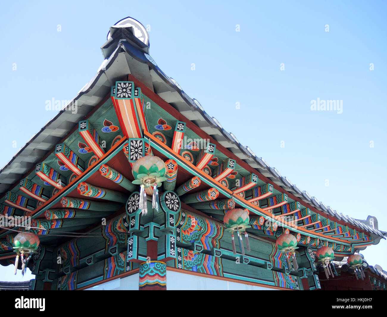 Korean traditional architecture detail of roof top Stock Photo - Alamy