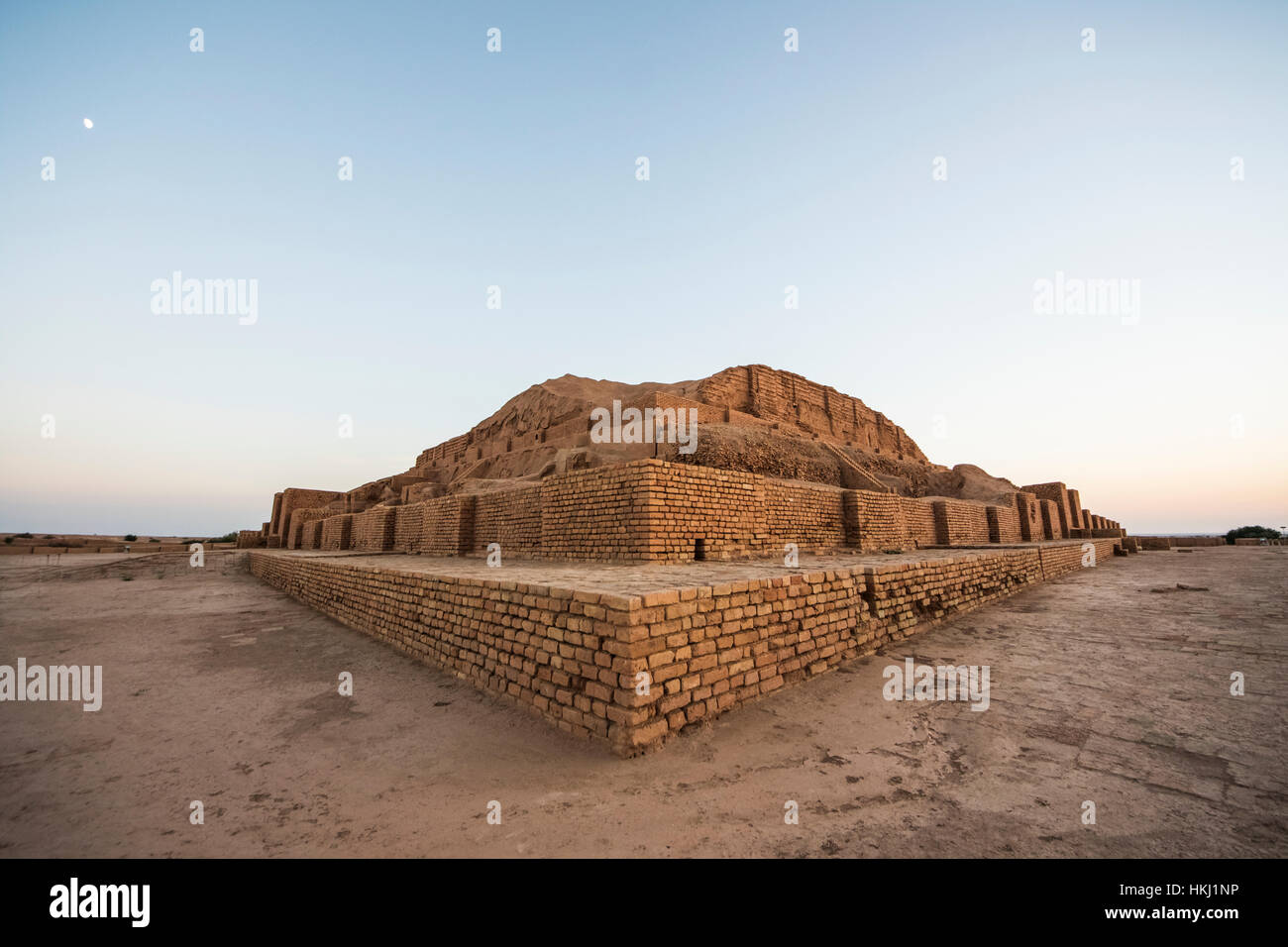 Ziggurat of Chogha Zanbil; Khuzestan, Iran Stock Photo - Alamy