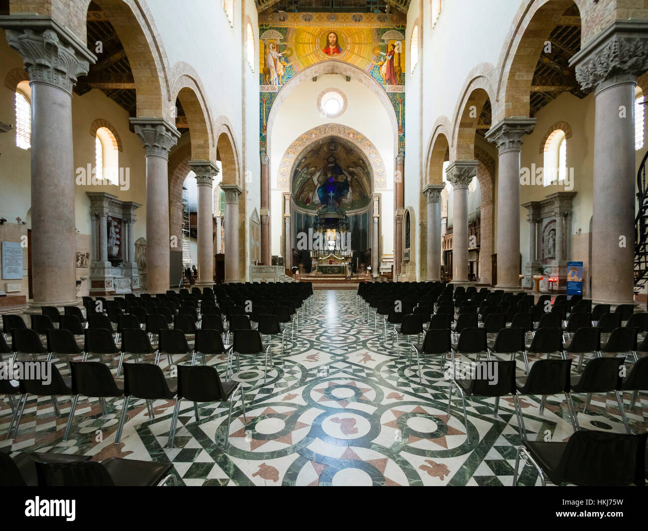 Der Dom von Messina, Piazza Duomo ,,Sizilien , Italien Stock Photo - Alamy