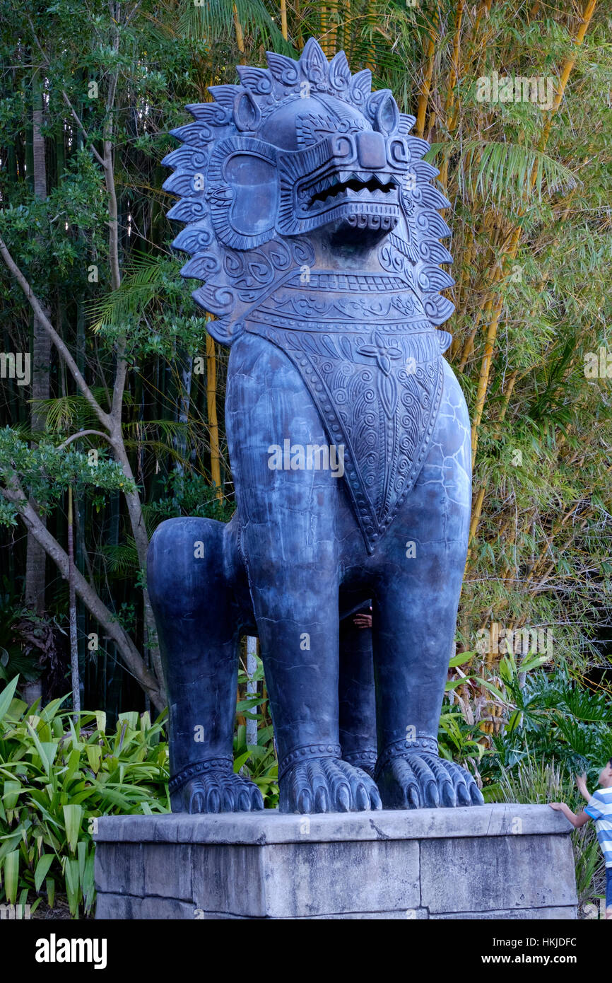 Australia zoo statue hi-res stock photography and images - Alamy