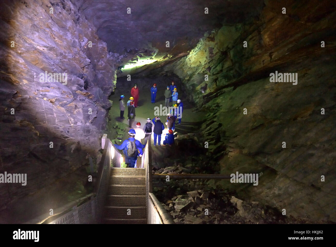Llechwedd Slate Quarry, decsnding to a deeper level Stock Photo - Alamy
