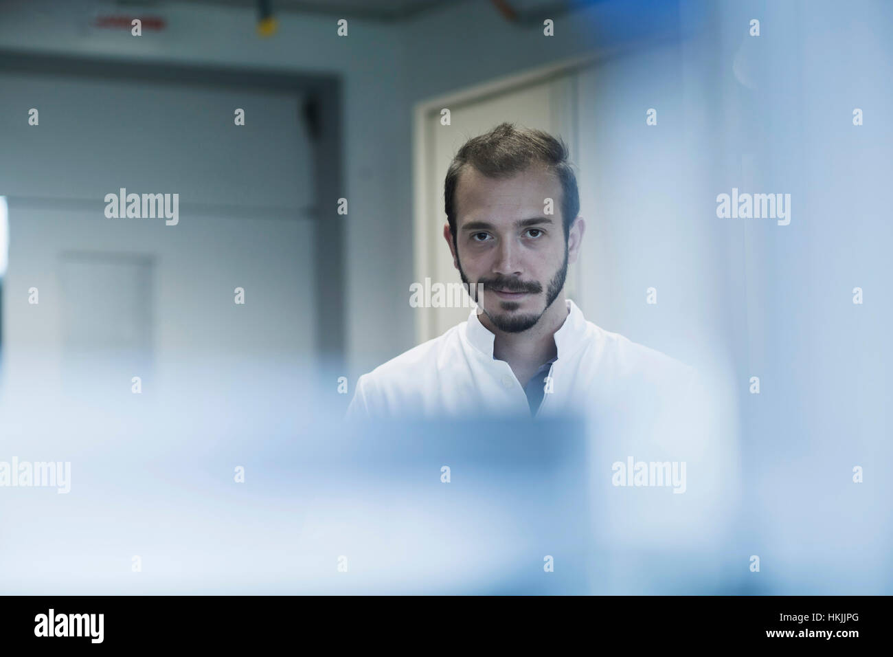 Portrait engineers men in uniform hi-res stock photography and images ...
