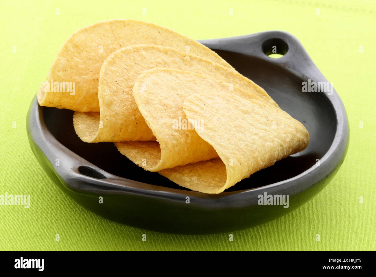 Hard taco shells hi-res stock photography and images - Alamy