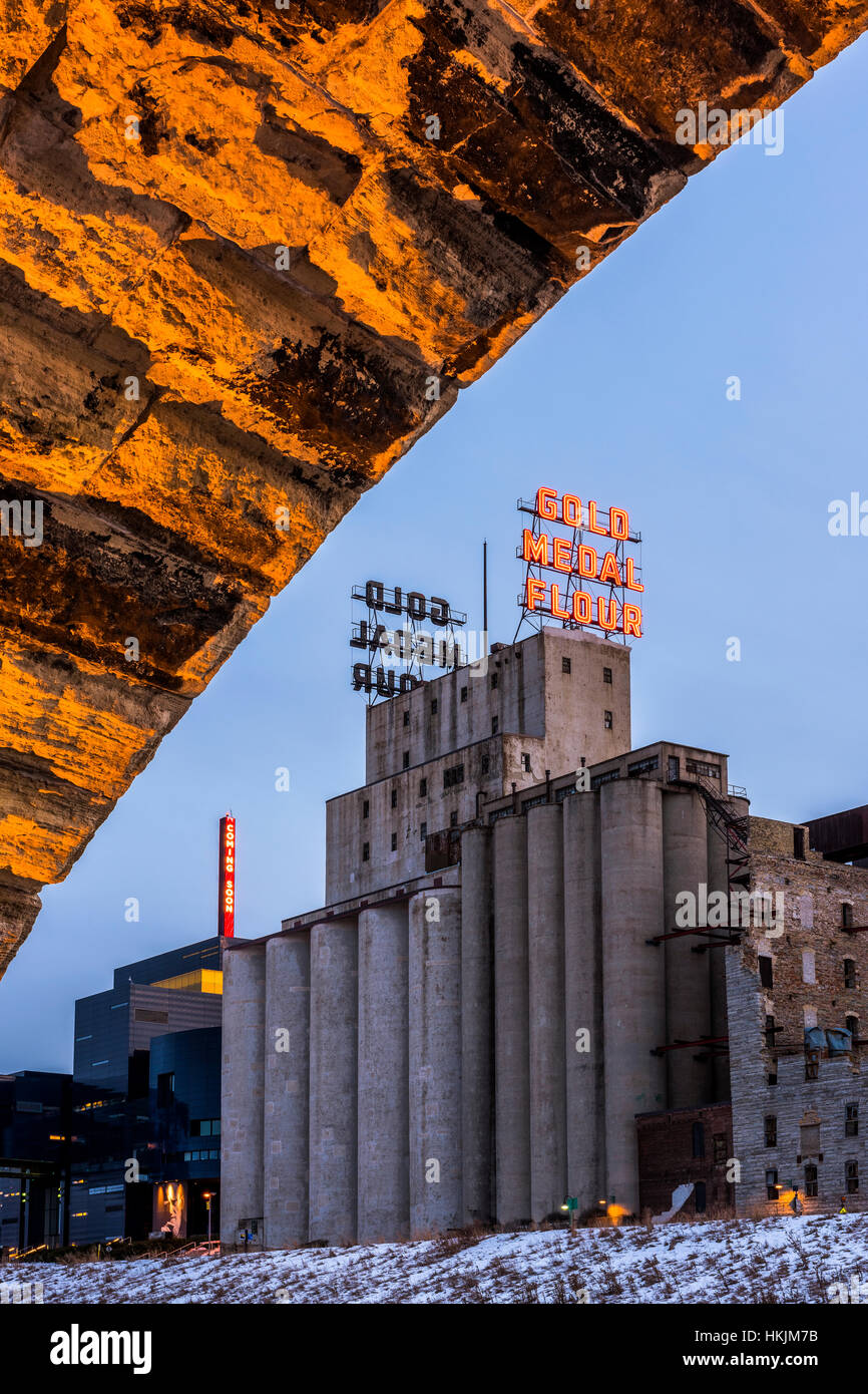 City flour mill hi-res stock photography and images - Alamy