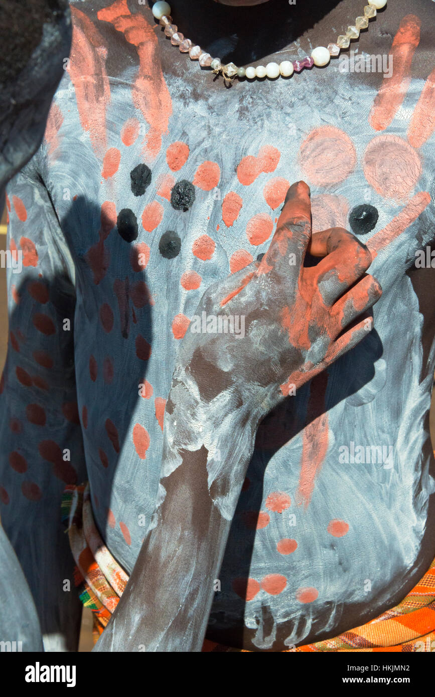 African paint body hi-res stock photography and images - Alamy