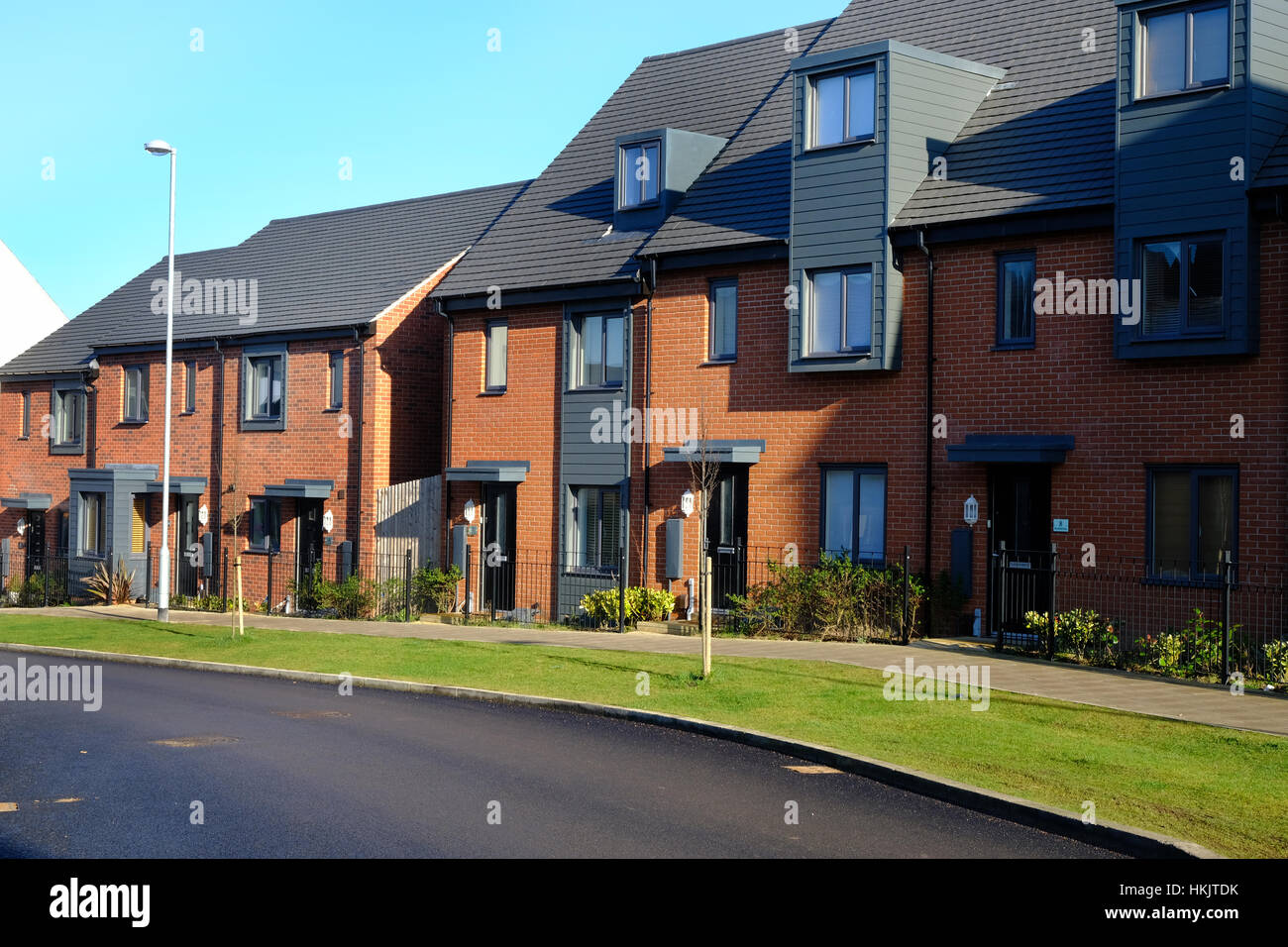 new terraced houses Stock Photo - Alamy