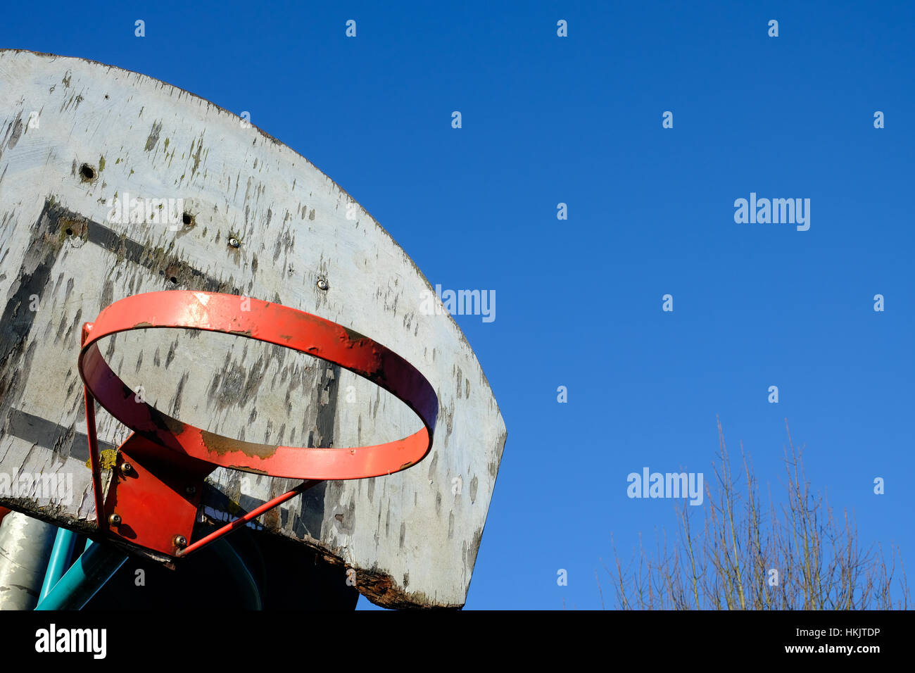 old basketball hooop Stock Photo - Alamy