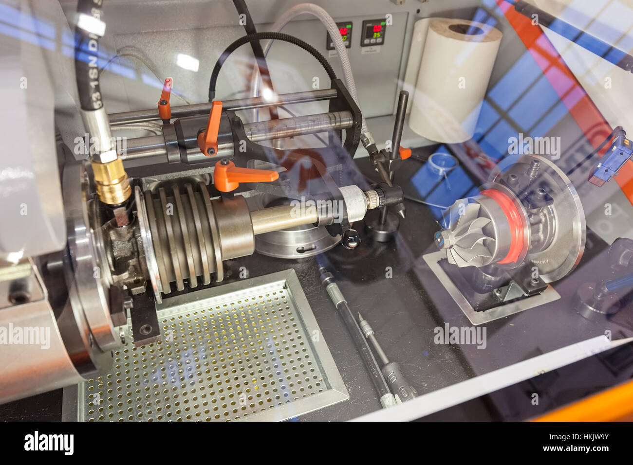 Field mechanics hi-res stock photography and images - Alamy