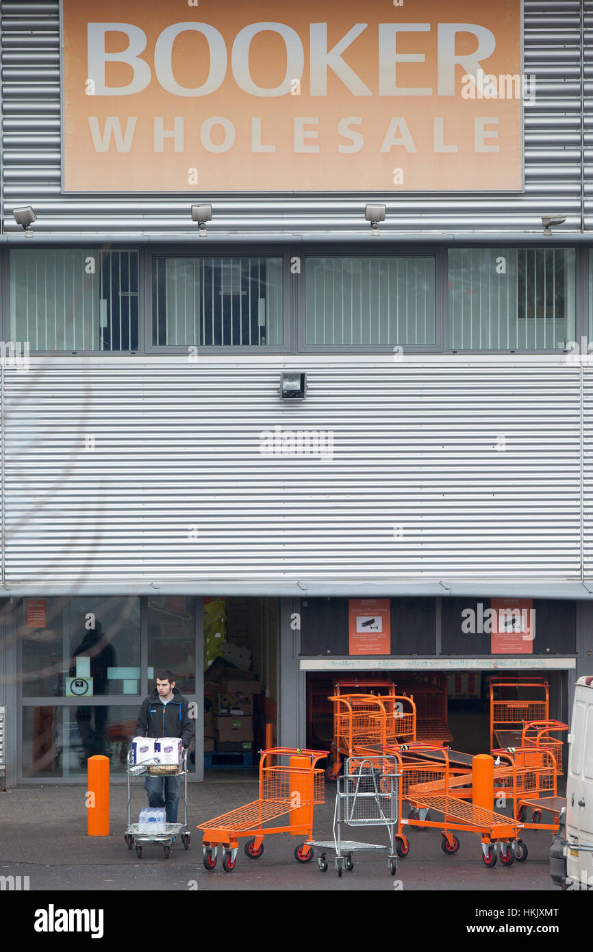 Booker cash and carry hi-res stock photography and images - Alamy