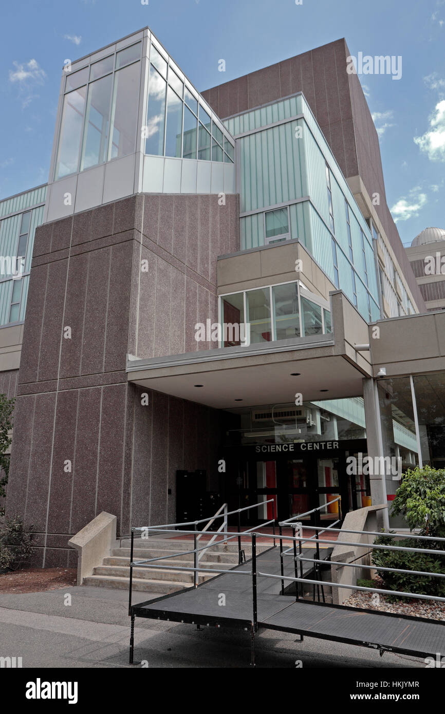Harvard university science center hi-res stock photography and images ...