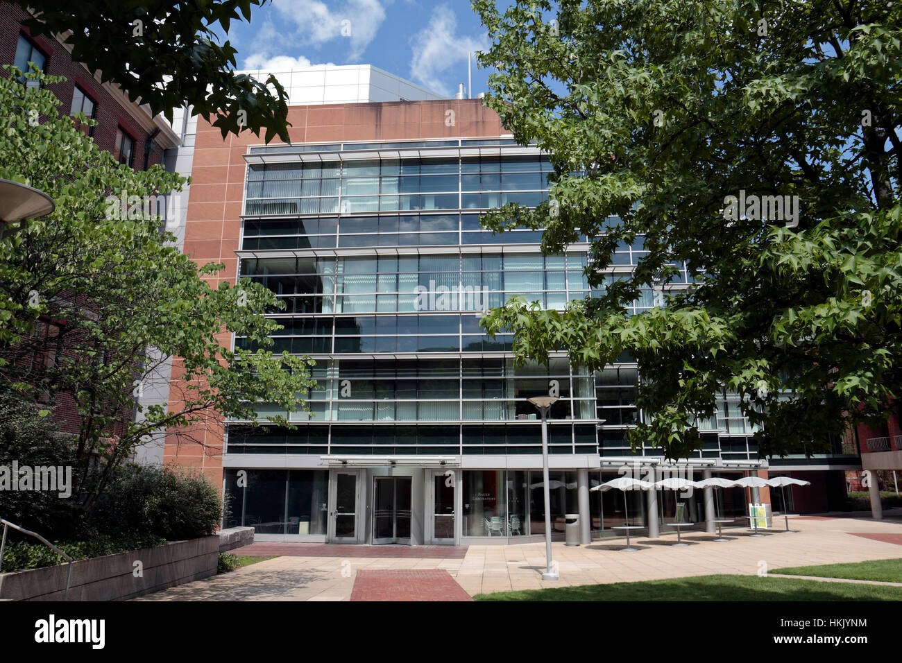 Life sciences building hi-res stock photography and images - Alamy