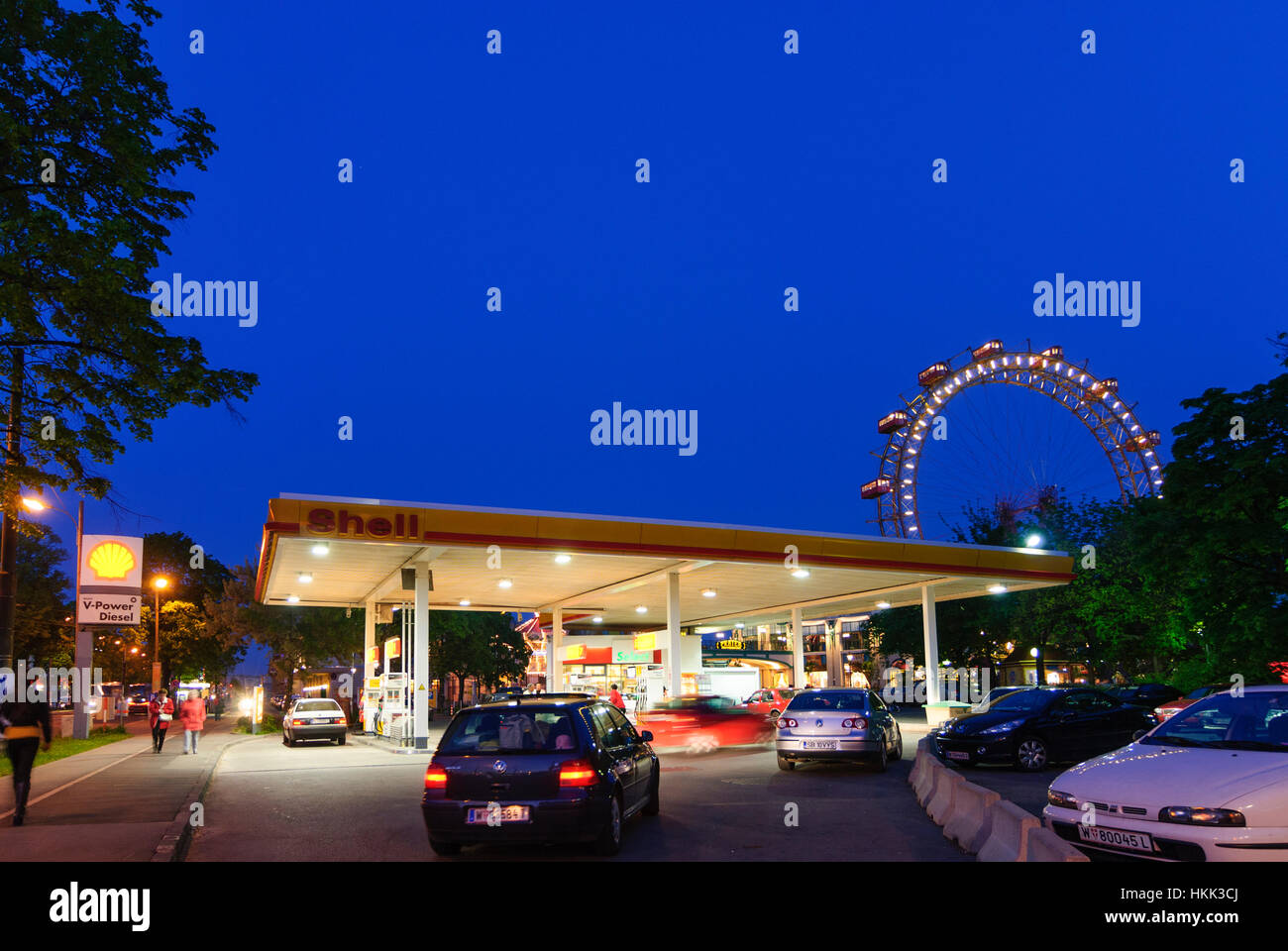 Wien, Vienna: Shell petrol station in front of Ferris Wheel in the ...