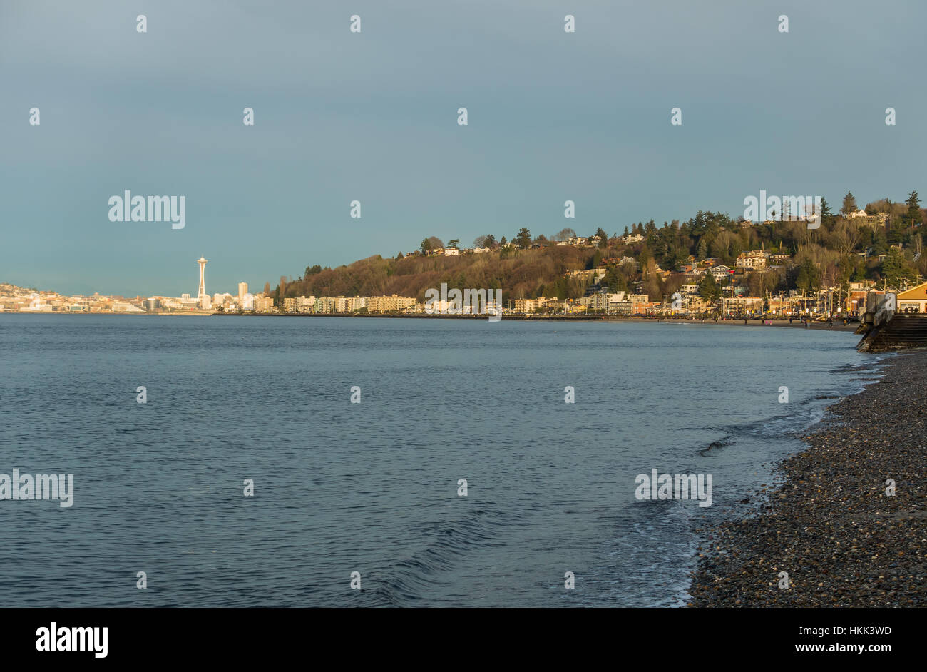 A view of Alki Beach in West Seattle Stock Photo - Alamy