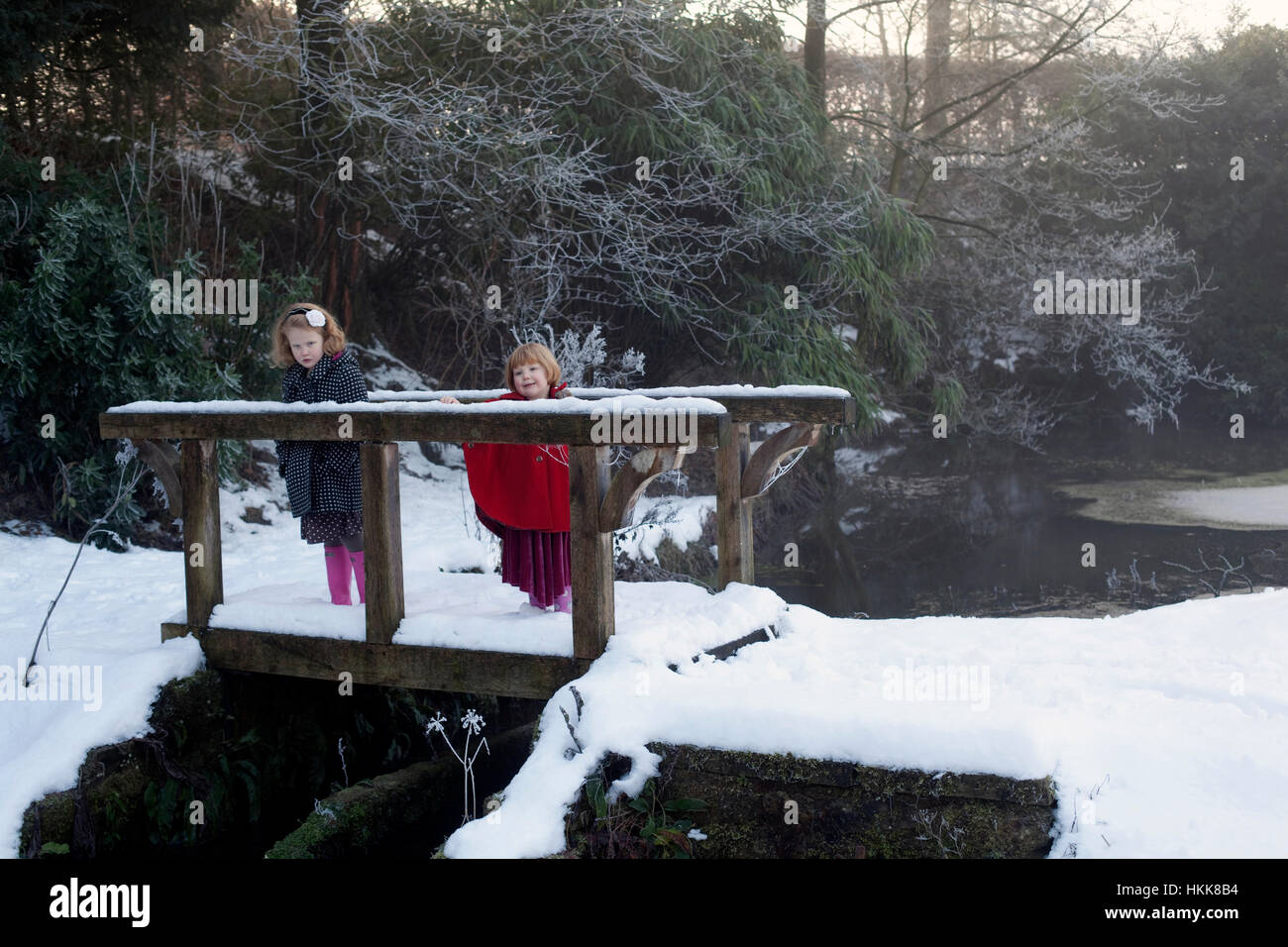 Cold children freezing outside hi-res stock photography and images - Alamy