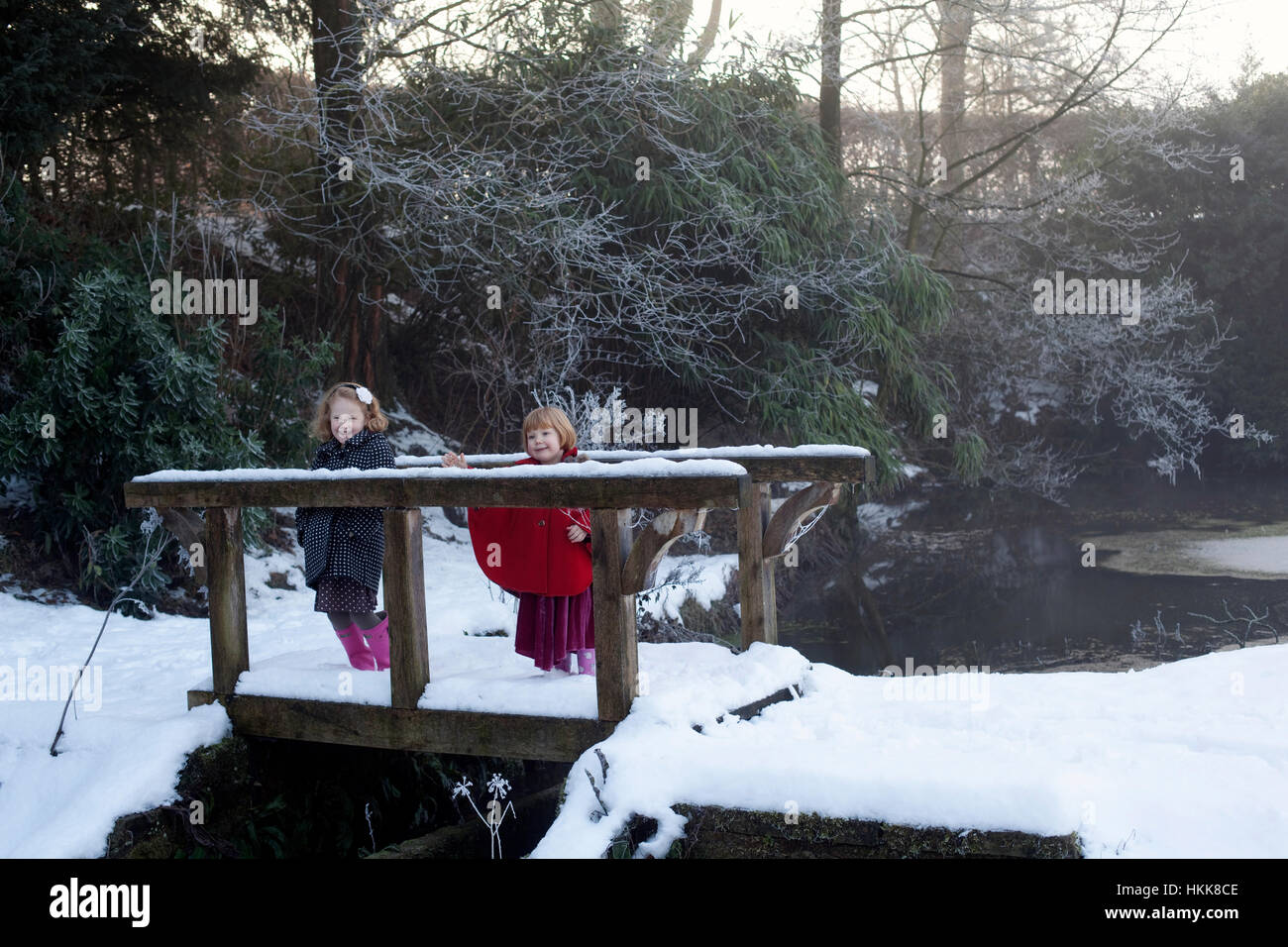 Cold children freezing outside hi-res stock photography and images - Alamy