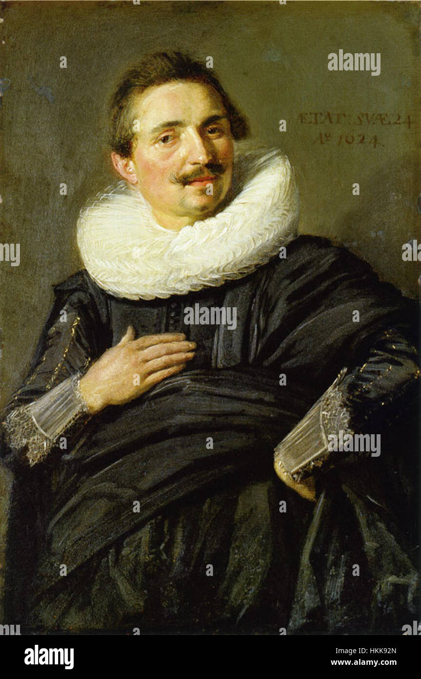 Old man facing forward hi-res stock photography and images - Alamy