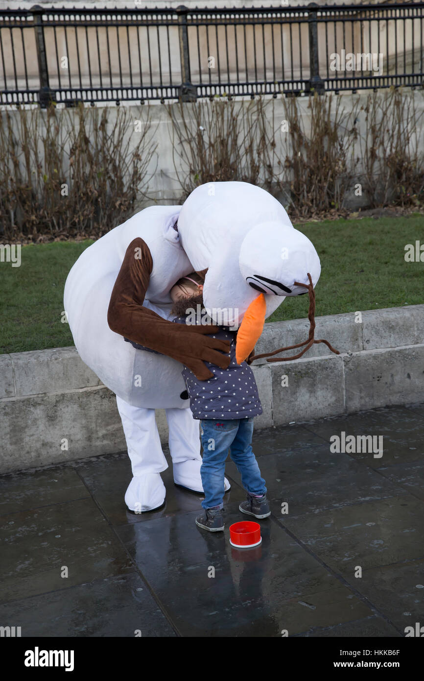 Olaf character hi-res stock photography and images - Alamy