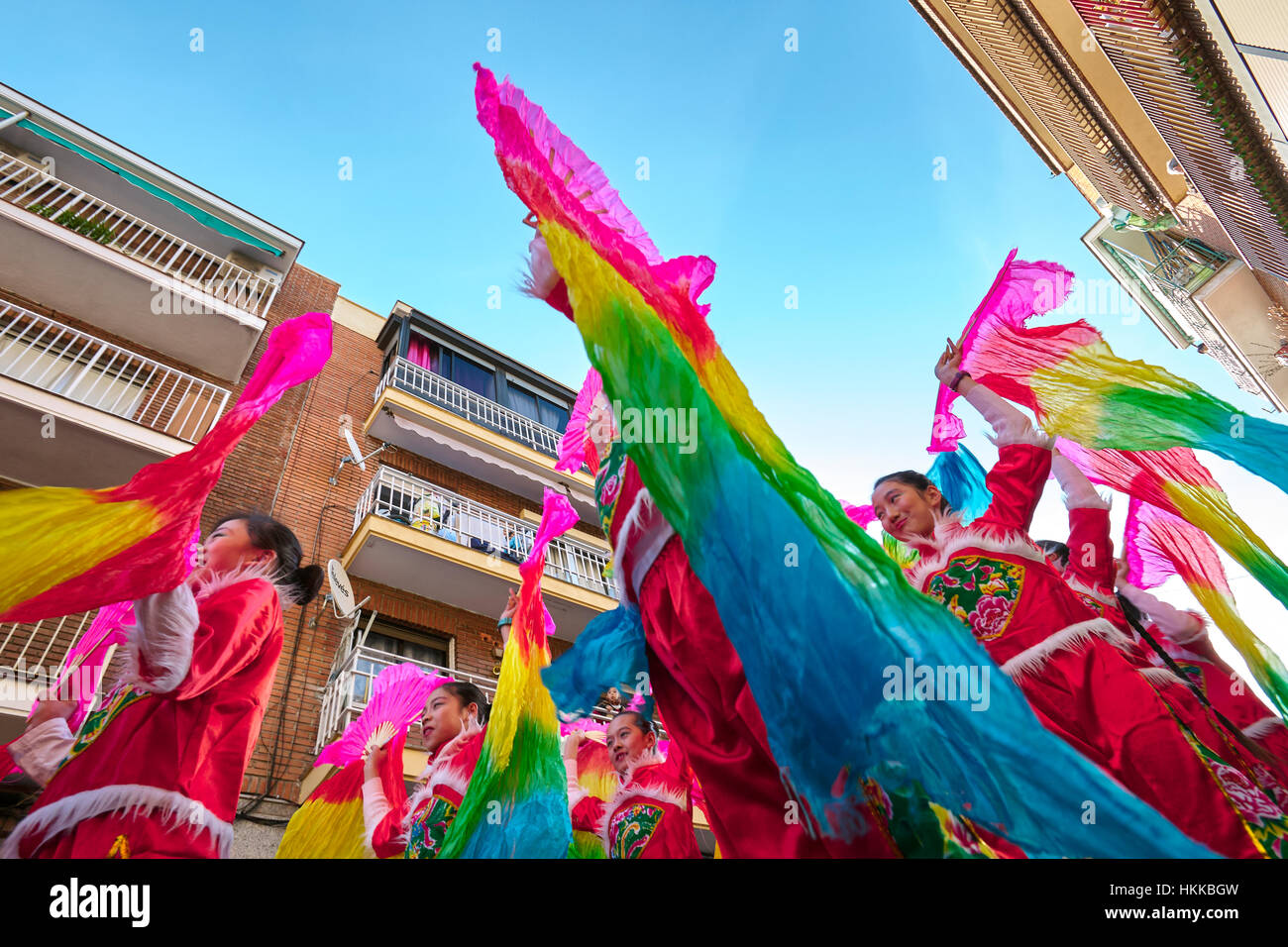 Madrid, Spain. 28th January, 2017. Chinese neighbours celebrate the New ...