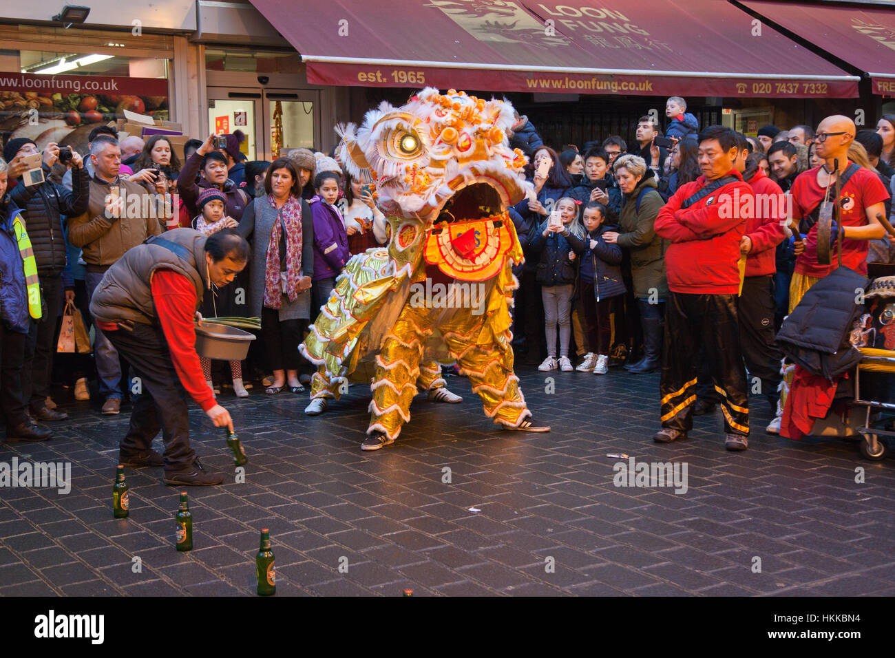 Chinese lion lettuce hi-res stock photography and images - Alamy