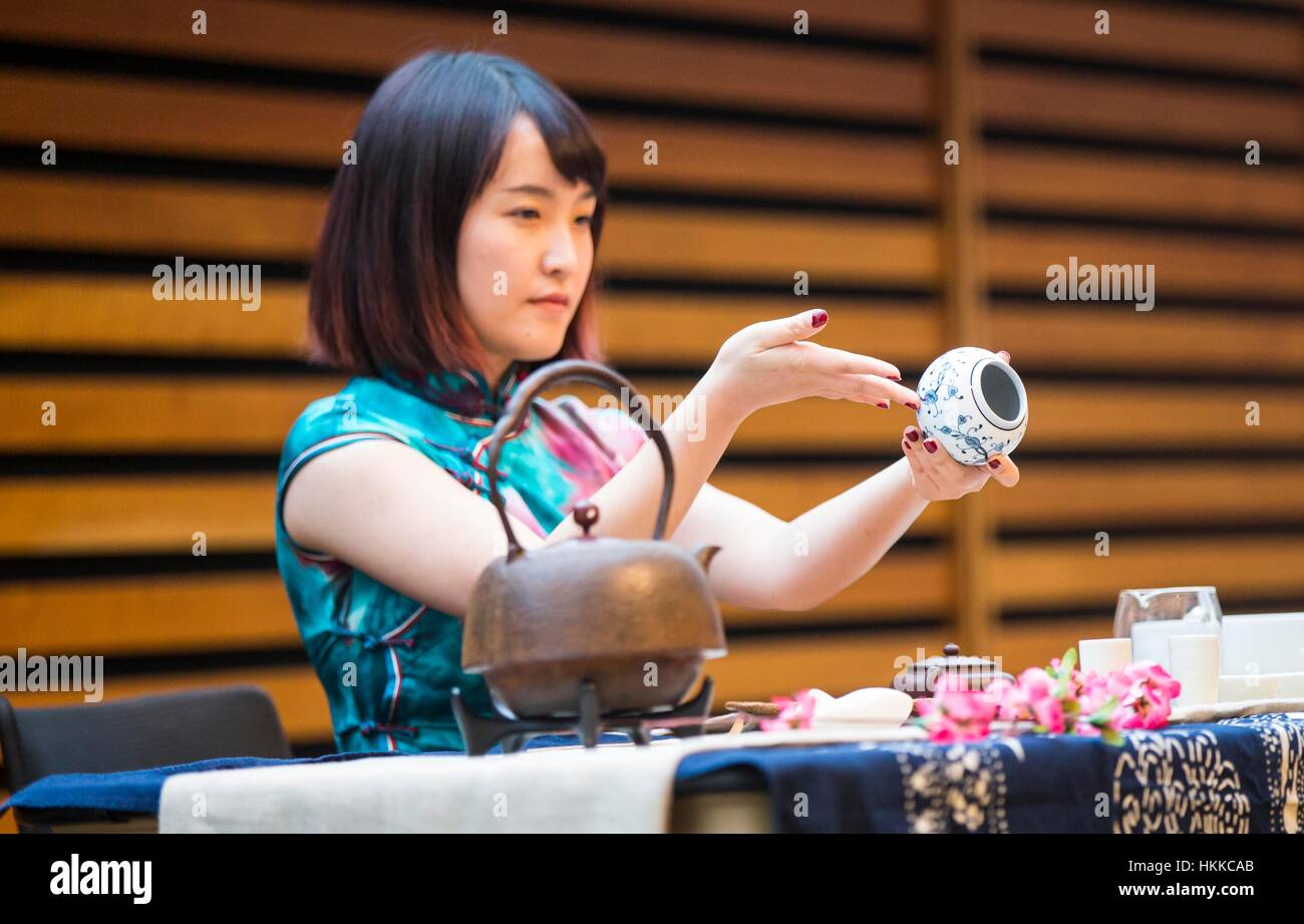Toronto, Canada. 28th Jan, 2017. A tea master performs Chinese ...