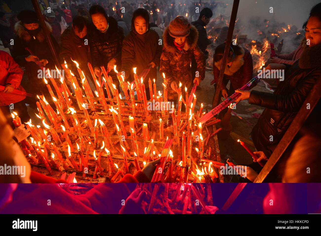 Chinese people go temple pray hi-res stock photography and images - Alamy