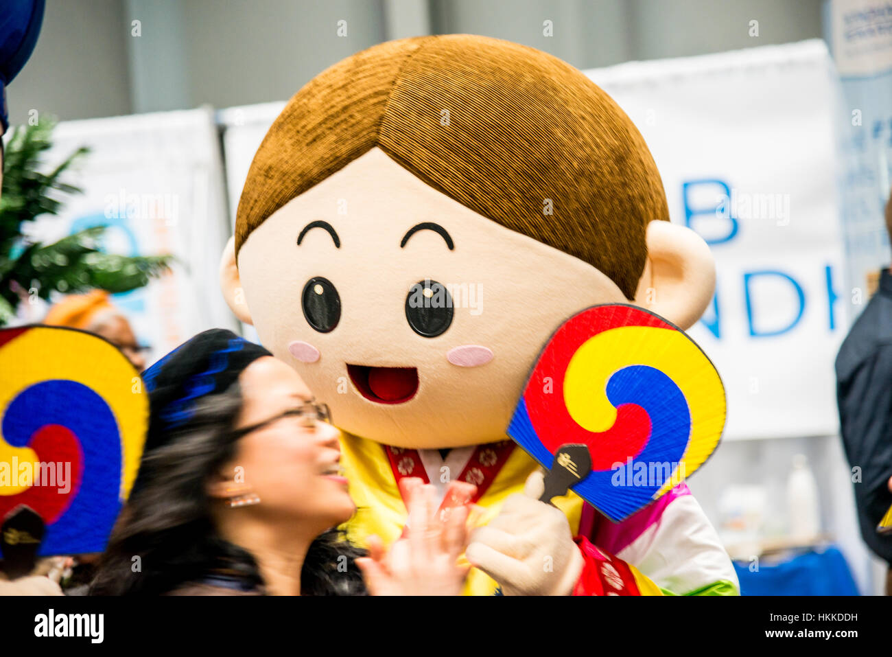 Mascots dancing hi-res stock photography and images - Alamy