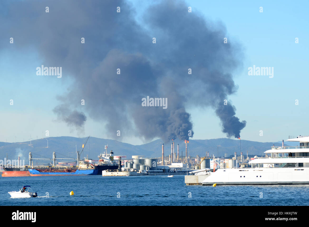 Cepsa oil refinery hi-res stock photography and images - Alamy