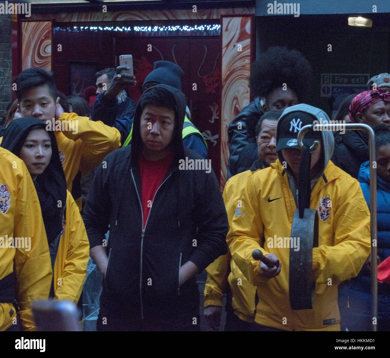 Traditional chinese dragon dance hi-res stock photography and images ...