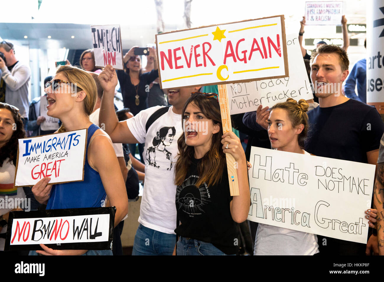 Los Angeles, USA. 29th Jan, 2017. For the second day in a row, people ...