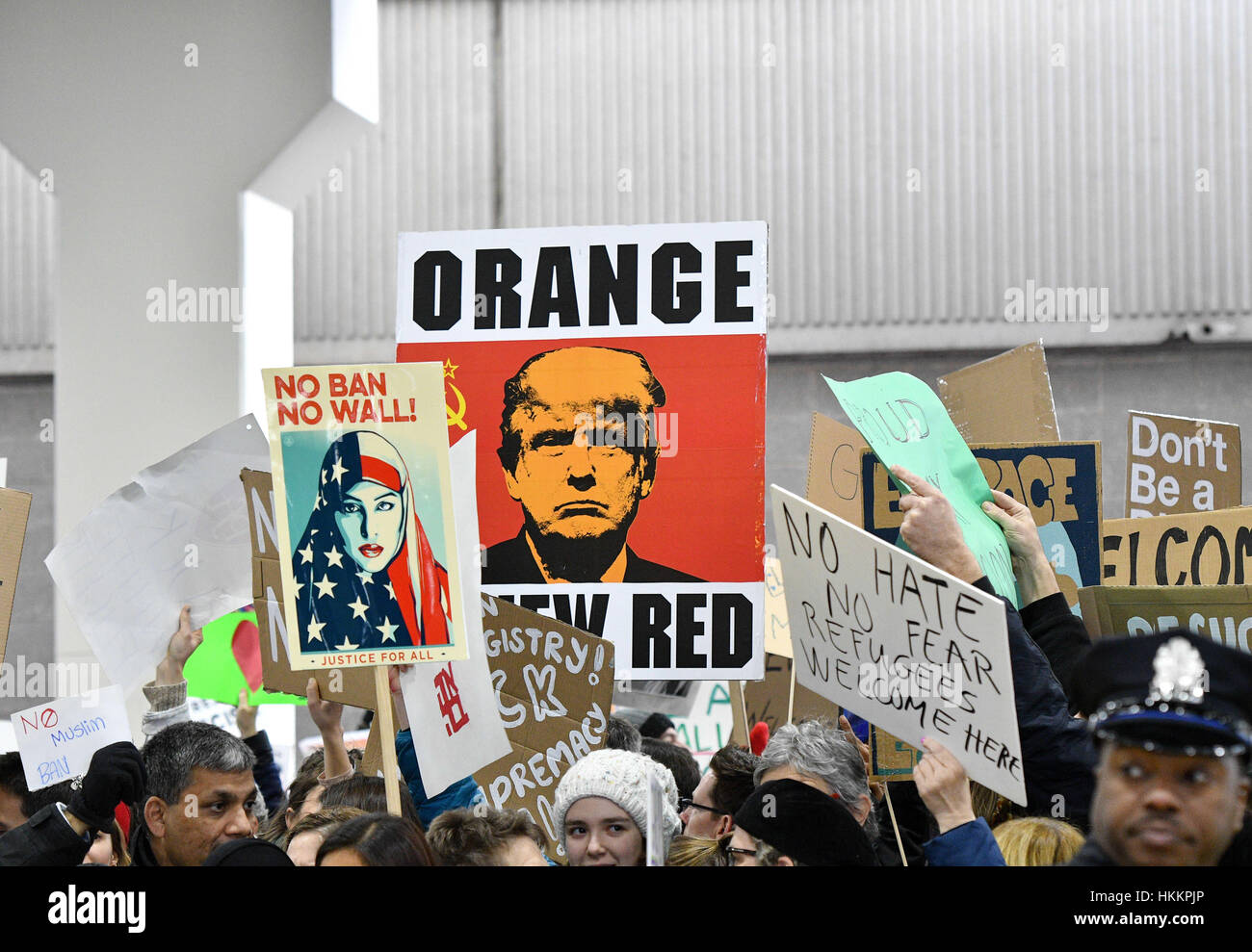 Philadelphia, USA. 29th Jan, 2017. Thousands of protesters rally at the ...