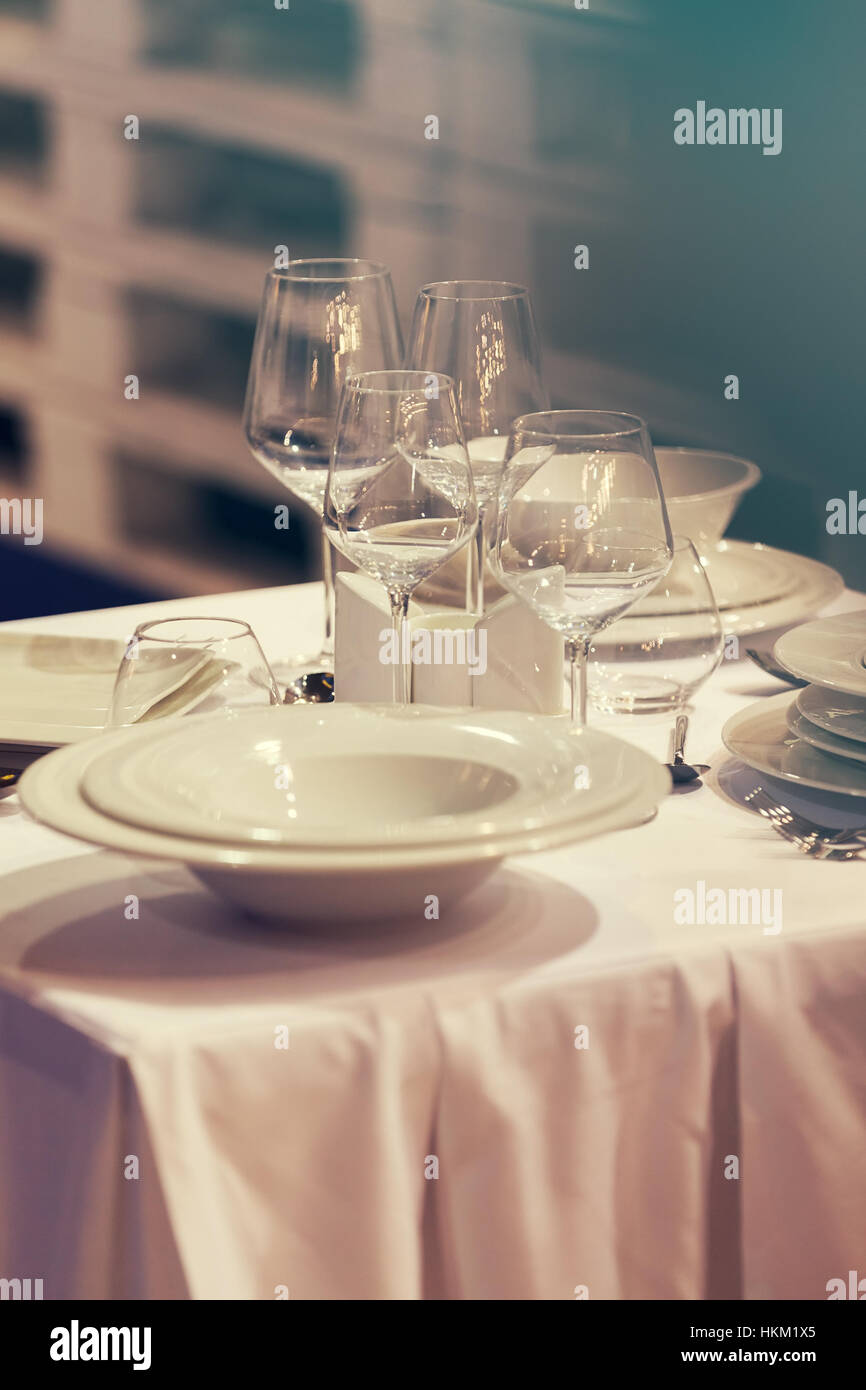 ceramic plates and elegant cups for restaurants at the exhibition, note ...
