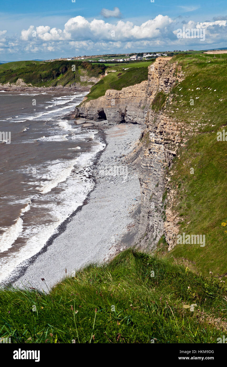 Traeth Bach Beach on the Glamorgan Heritage Coast between Cwm Nash and ...