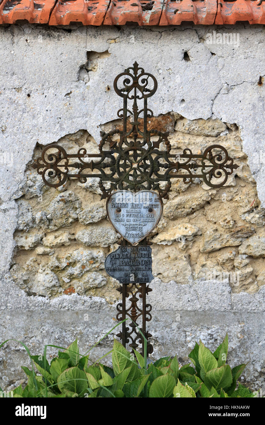 Cross Of A Cemetery High Resolution Stock Photography and Images - Alamy