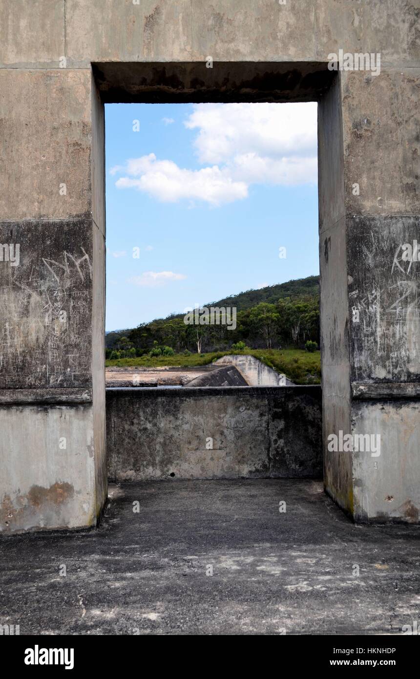 Curved wall window hi-res stock photography and images - Alamy