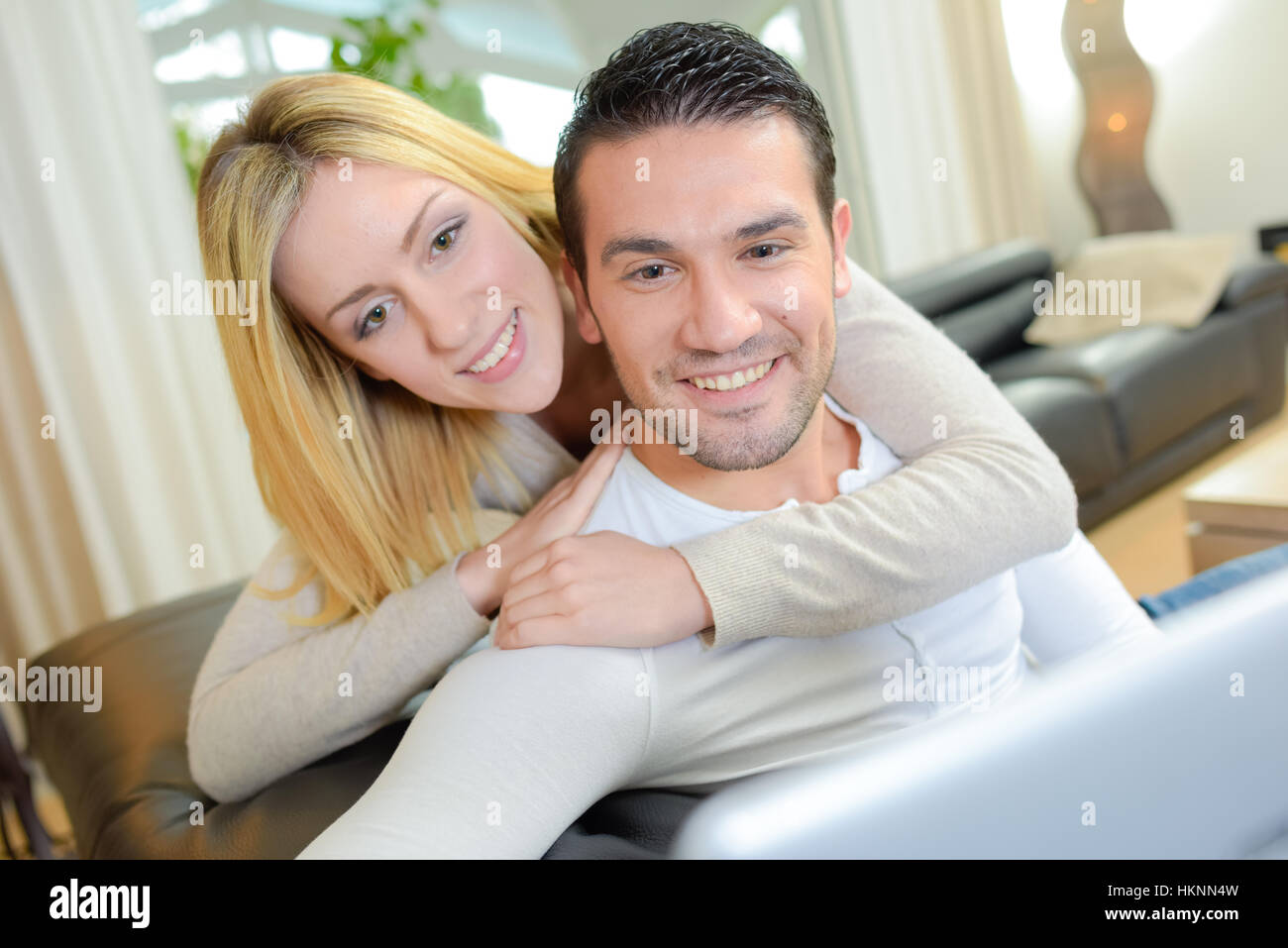 Looking over shoulder man computer hi-res stock photography and images ...