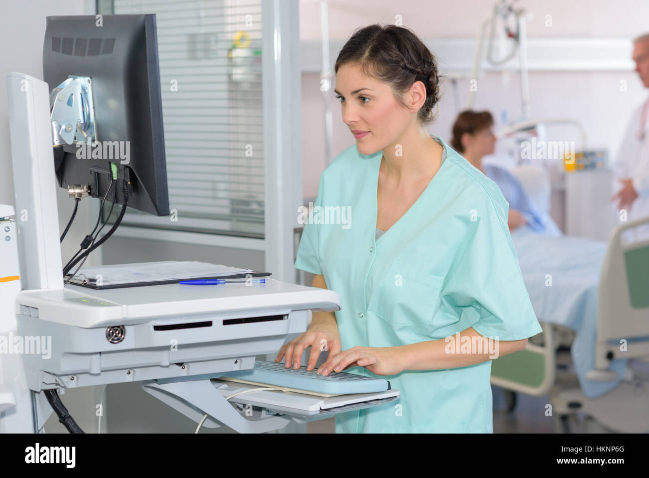 Nurse computer monitor hospital hi-res stock photography and images - Alamy