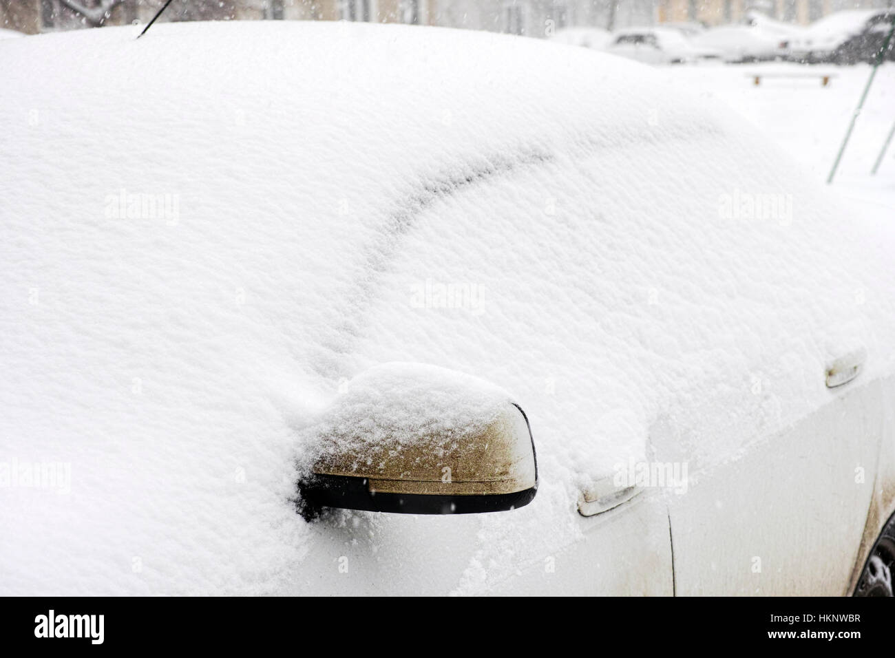 Snowfall car hi-res stock photography and images - Alamy