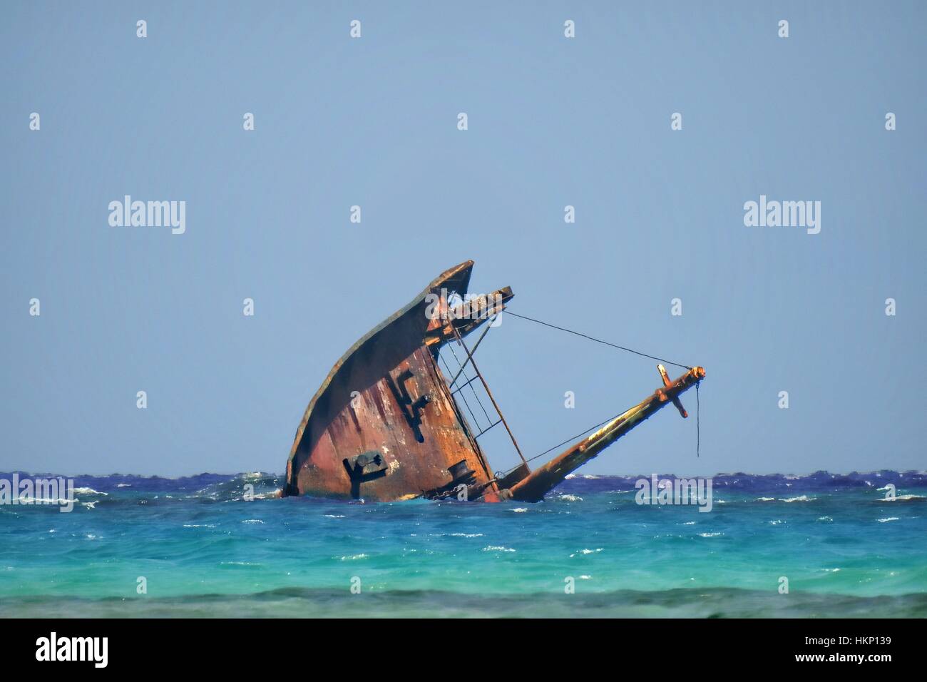 Ships shipwreck shipwrecks hi-res stock photography and images - Alamy