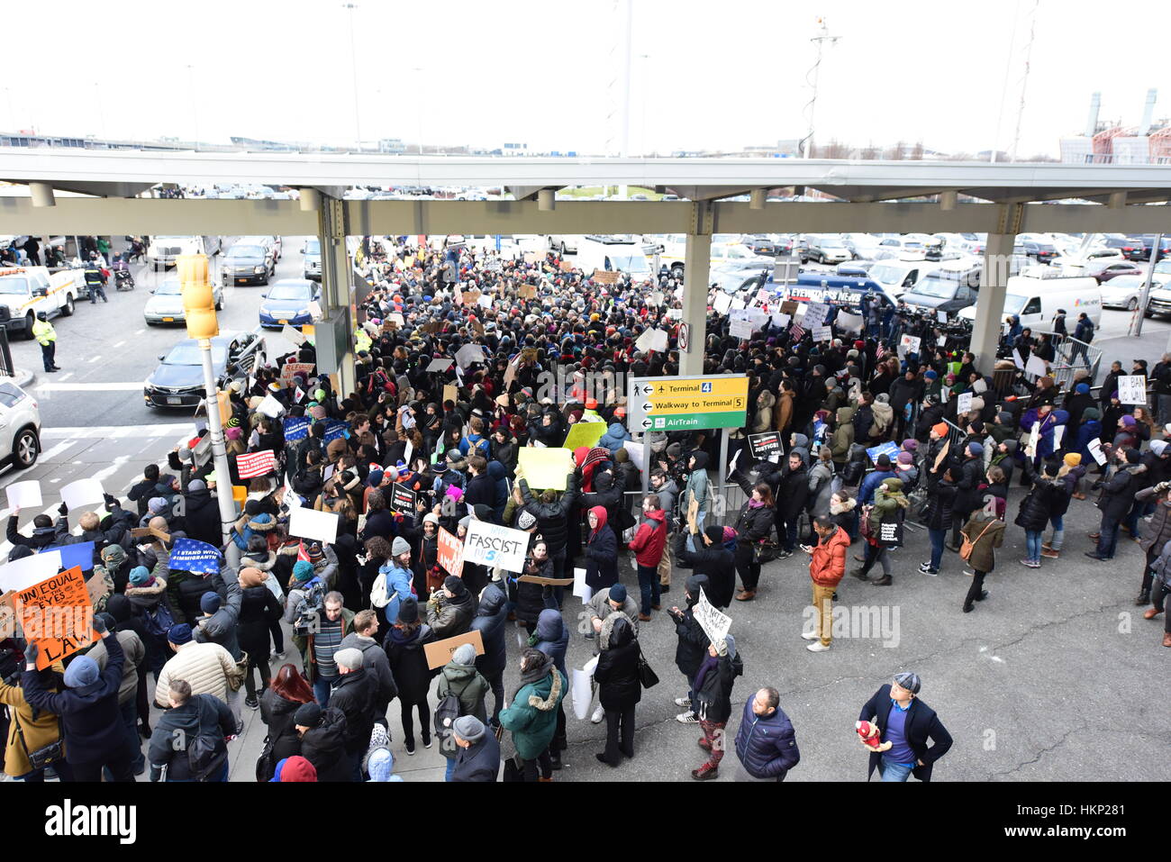 New York City, United States. 28th Jan, 2017. Thousands gathered at ...