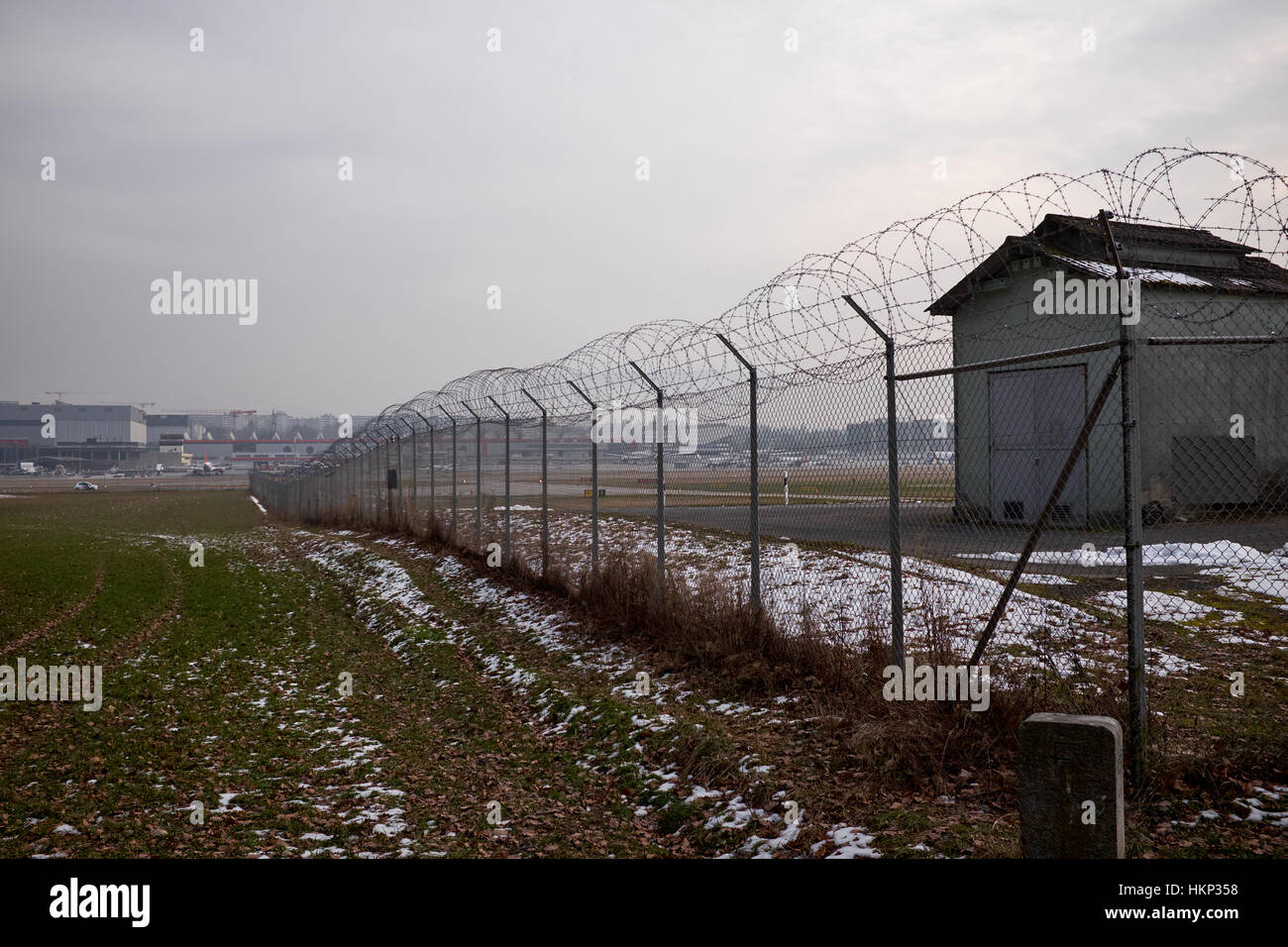 Airport geneva hi-res stock photography and images - Alamy