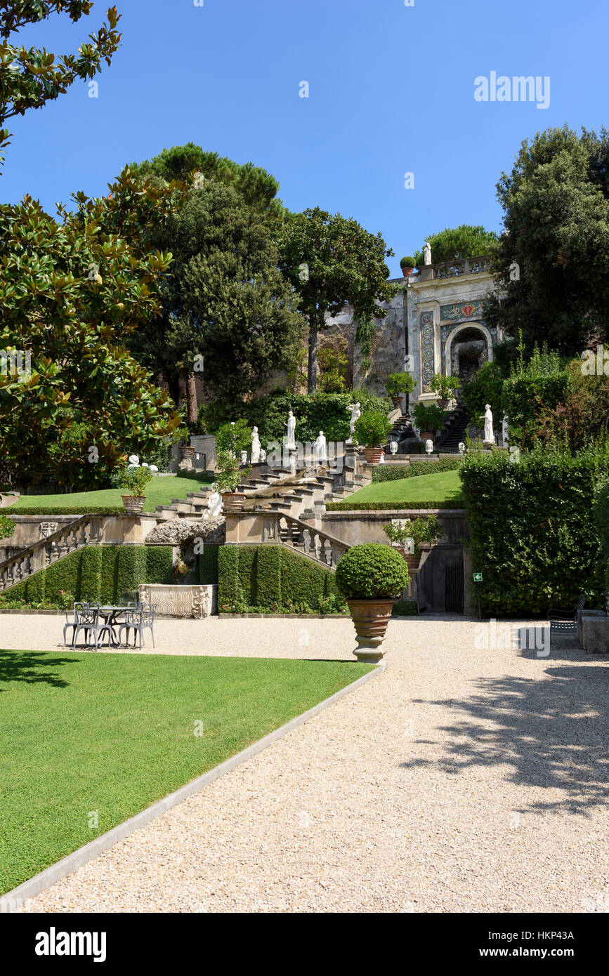 Colonna garden rome hi-res stock photography and images - Alamy