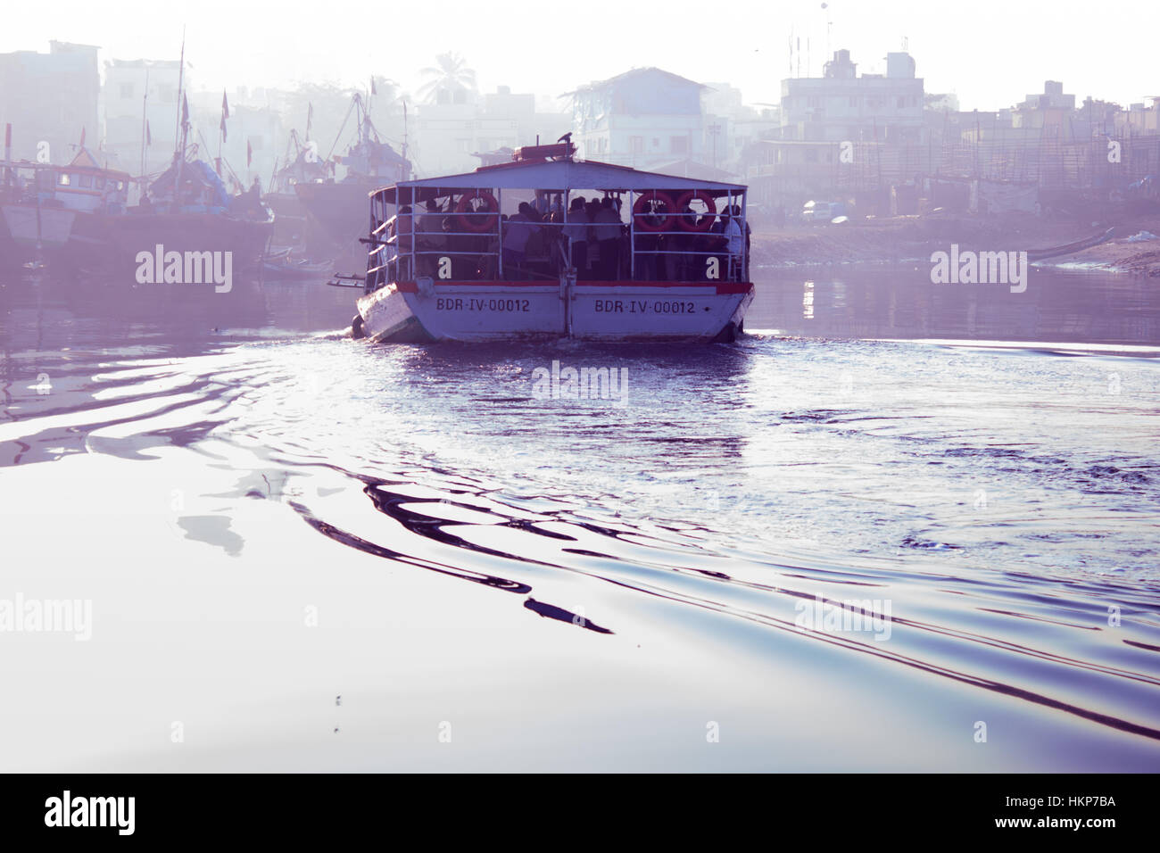 Madh Island Ferry, Mumbai Stock Photo - Alamy
